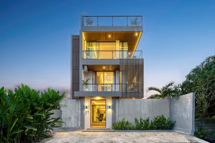 Modern 4br Industrial-tropical Escape In Umalas - Seminyak