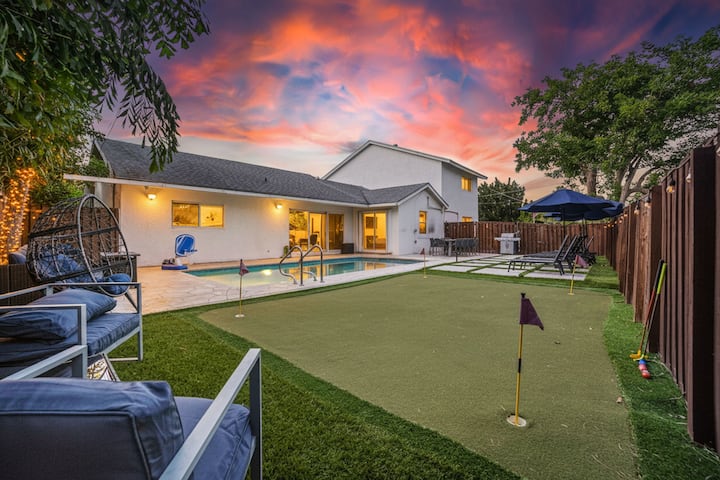 Heated Pool * Putting Green * 5 Min From Beach! - Pompano Beach, FL