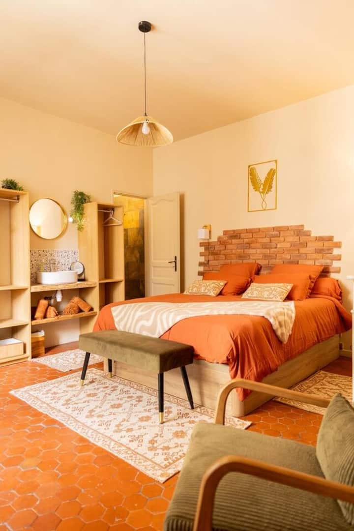 Cosy Cloître, Appartement Authentique Centre Arles - Camargue