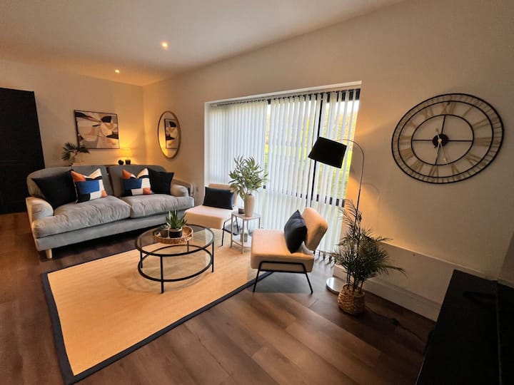 Modern Hawthorn Stay, New Forest Escape - Lyndhurst, UK