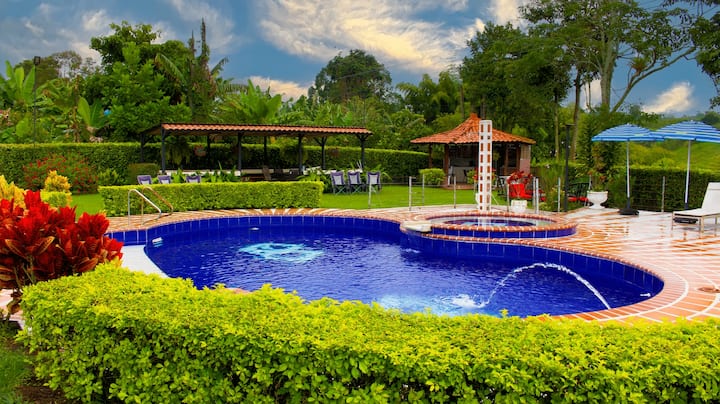 Finca Lujo Ulloa · 30 Personas Y Piscina - Colombia