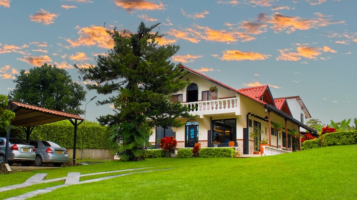 Luxury Family House · Near Coffee Park & Panaca - Alcalá