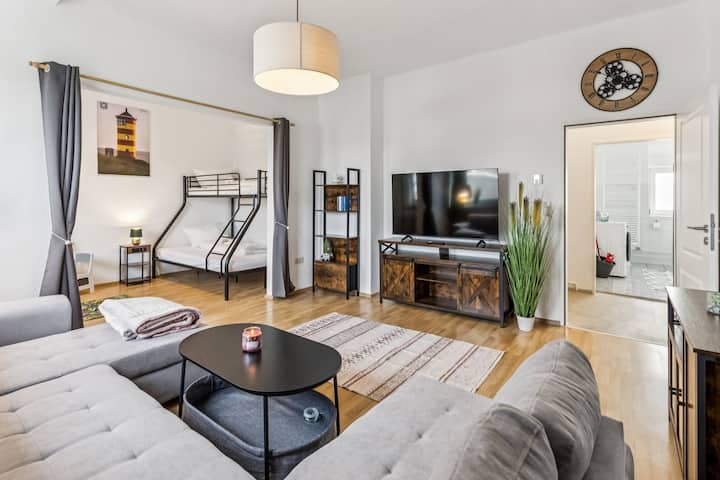 Infinity Stay: Modern North Sea Stay - Wilhelmshaven