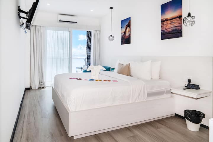 Oceanview 511 1bedroom | Balcony | Watermark Hotel - Belize