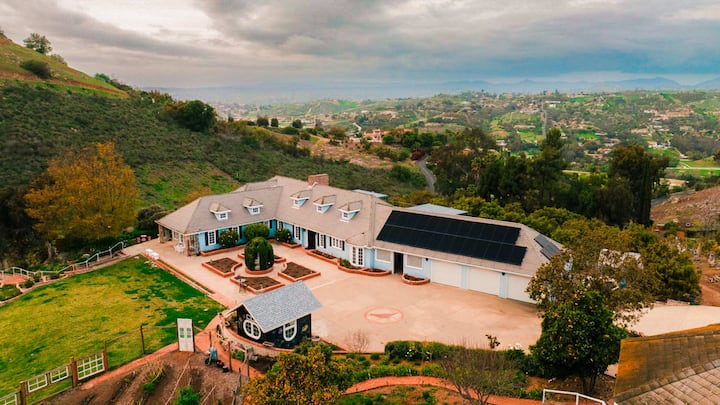 Enchanted Estate | 5 Acres, Pool, Animals, Gardens - Bonsall, CA