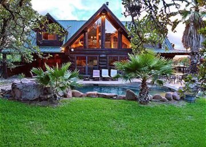 7bd Retreat W/ Pool, Hot Tub—sleeps 28 | Pet Frien - Kingsland, TX