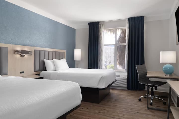 2 Queen Beds | Wingate Savannah | Free Breakfast - Savannah, GA