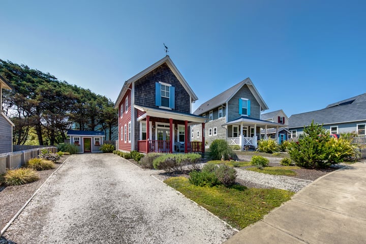 Two-story Olivia Beach Home W/ Wifi - Lincoln City, OR