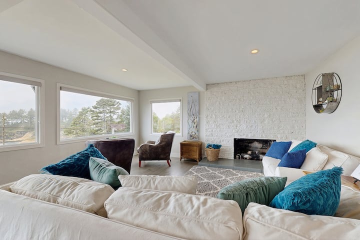 Spectacular Dog-friendly Home W/panoramic Views, F - Depoe Bay, OR