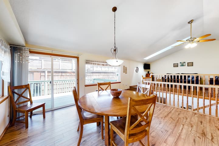 Family Coastal Home W/ Wifi & Beach Access - Cape Meares