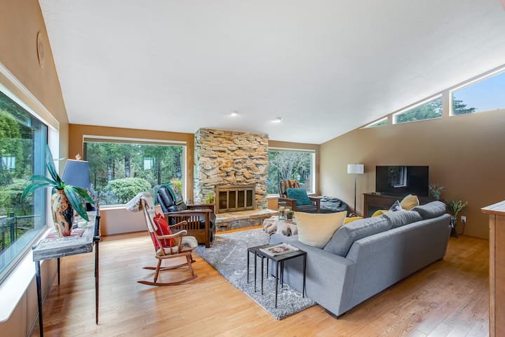 Exquisite Home W/ Top Views & Wifi - Short Beach, OR