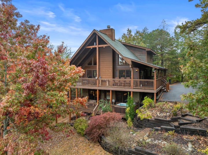 4bd For 10 | Wears Valley - Views & Hot Tub! - Townsend, TN