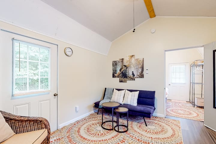 Addies Nest | Updated Cabin In Sevierville With Fr - Sevierville, TN