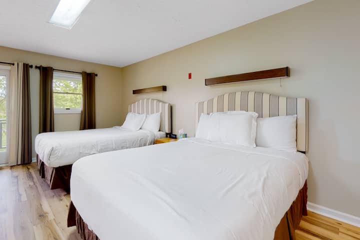 Charming Studio, Sleeps 4・close To Douglas Lake - White Pine, TN