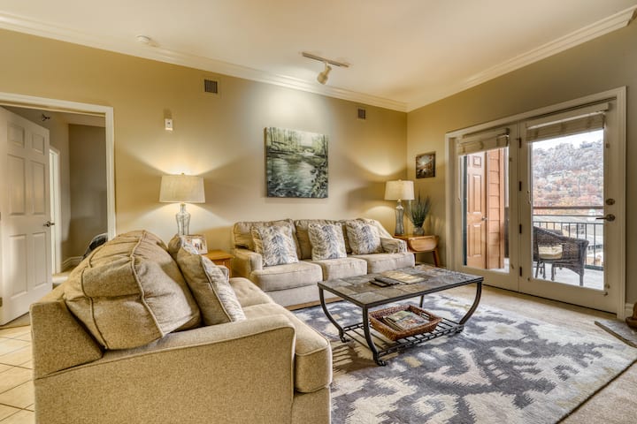 Luxury Condo Near Downtown, Sleep 6・jetted Tub・gym - Gatlinburg, TN