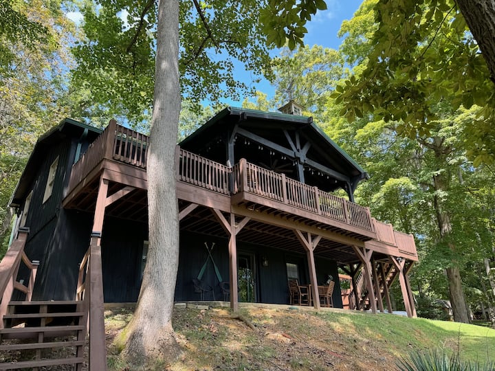 Lakefront Cabin W Private Dock・hot Tub・cigar Room - White Pine, TN