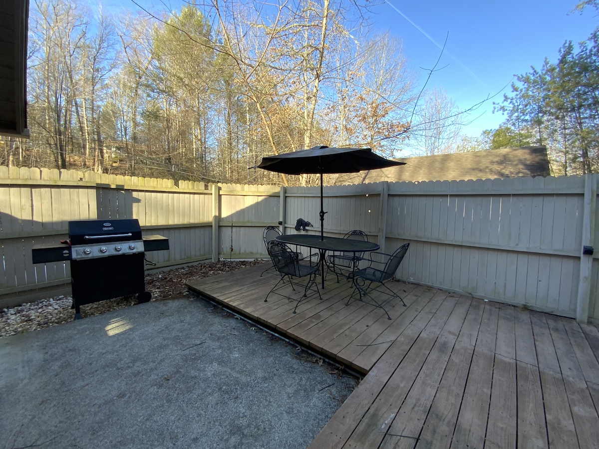 Cabane dans les Smokies, 6 couchages・Jacuzzi・Foyer・Terrasse - Cabanes à ...