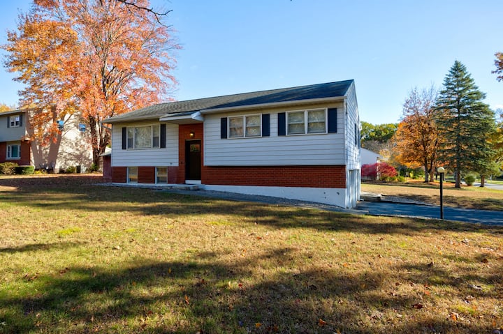 Pet-friendly Saratoga Home With Fire Pit & Deck - Saratoga Springs, NY