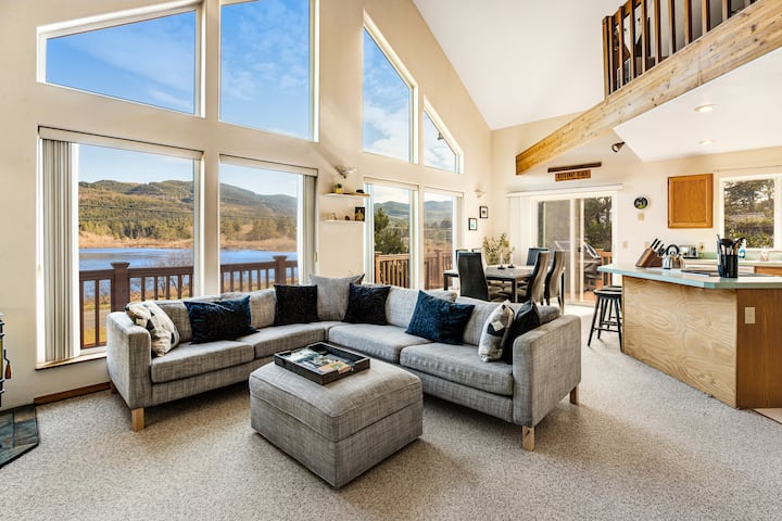 Lake View Getaway Steps To Beach W/ Wifi - Rockaway Beach, OR