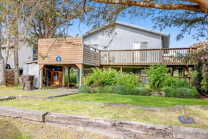 Dog-friendly Oceanview Home 1 Block To Beach - Cape Meares