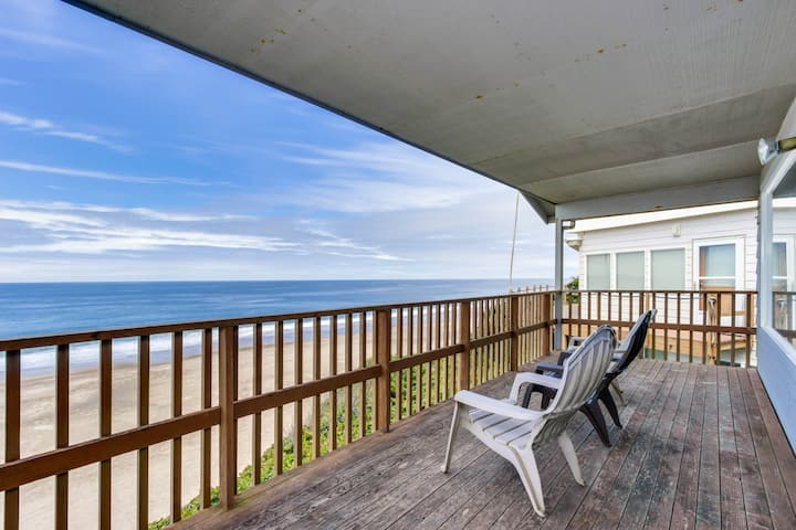 Oceanfront Home W/ Great Views - Dogs Ok - Depoe Bay, OR