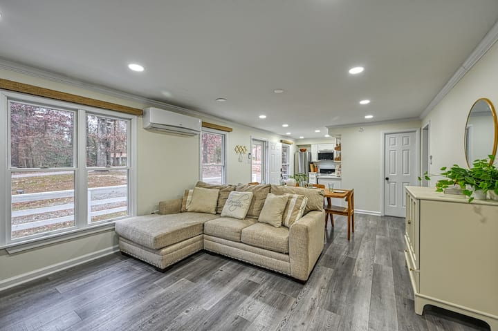 Cozy Bluewater Cottage -  Lake Access - 안나 호