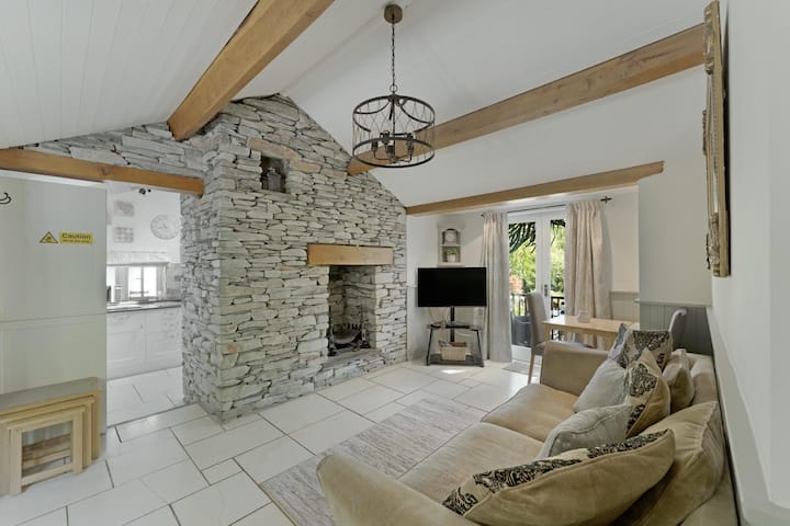 The Dove Cot, Sleeps 2, Clappersgate - Coniston