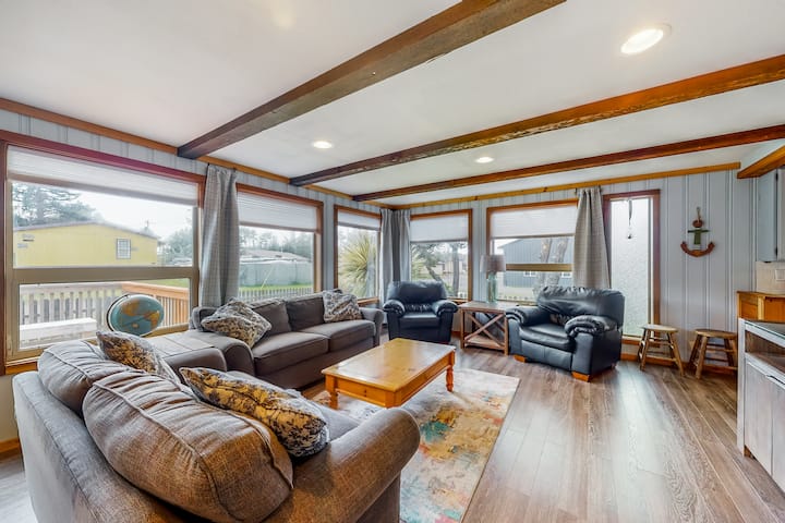 Dog-friendly House Near Ocean W/ Woodstove - Pacific City, OR