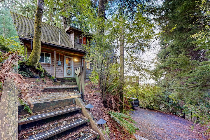 Dog-friendly Cabin With Ocean View, Fast Wifi, Fir - Lincoln City, OR