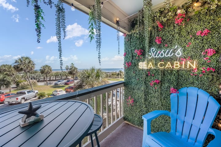 Oceanfront 2nd Floor Luxury Condo - Community Pool - Isle of Palms, SC