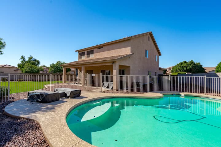 4 Bedrooms 3 Minutes Away From Surprise Stadium! - Surprise, AZ