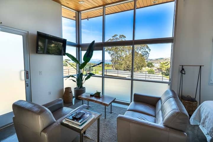 Modern Studio Near 3 Beaches - Pacifica, CA