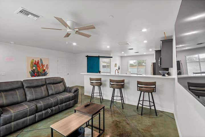 Panoramic Balcony Views | Pet-friendly Casita - Tucson, AZ