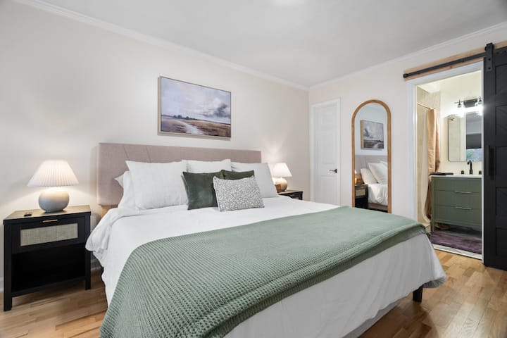 Grand Park Retreat, Fenced Yard - Noblesville, IN