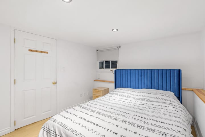 Charming 2br + Den | Near Kitsilano Beach - Vancouver