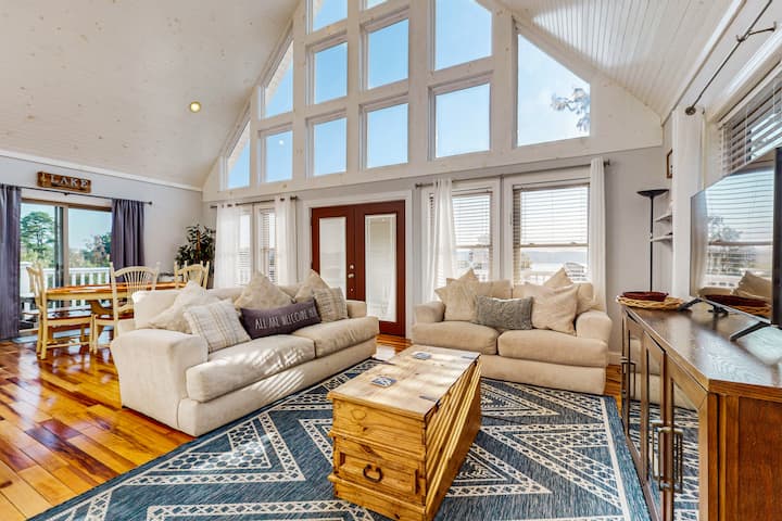 Luxury Lakefront Home・hot Tub・dock・ping-pong・deck - White Pine, TN