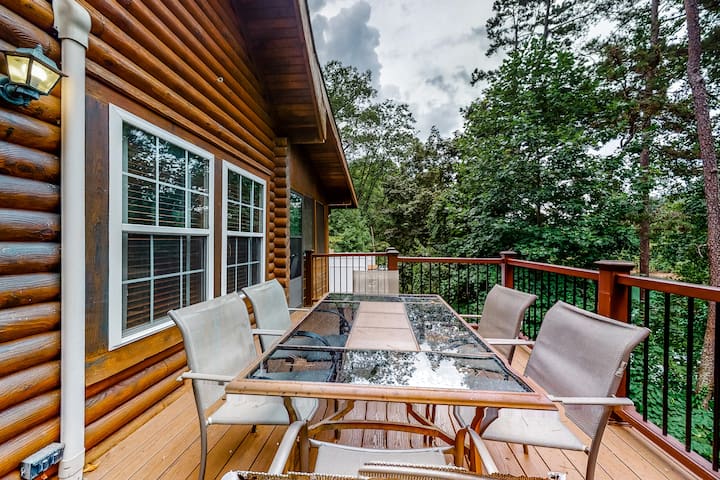 Dog Welcome Lakefront Cabin, Sleep 13・fire Pit・pri - LaFollette, TN