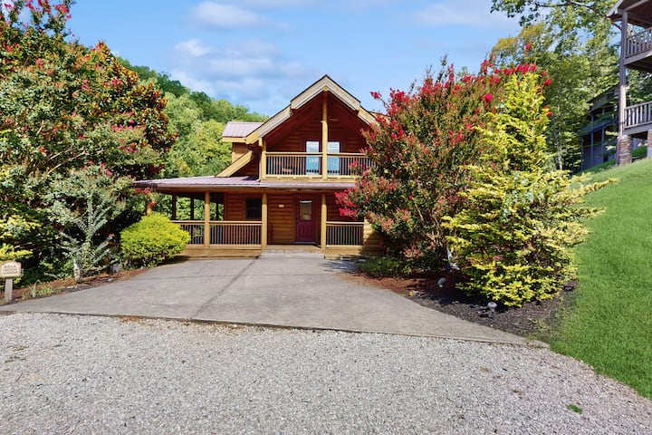 Dog- Friendly Cabin With Lakeside Views, Deck & Ga - Melton Hill Lake, TN