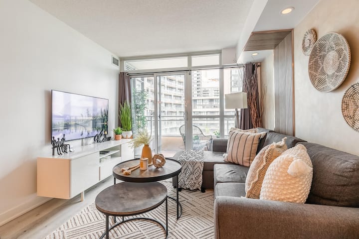 Stylish 1br + Den By Cn Tower & Aquarium - Toronto