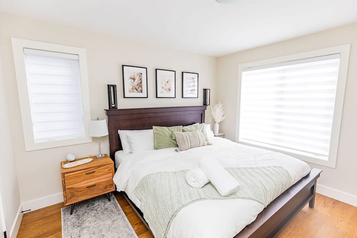 Relaxing Spa Getaway, Sauna, Hot Tub & Heated Pool - 