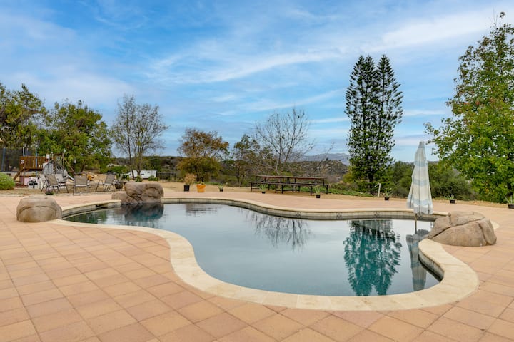 Near Hiking Trails! Luxe Family Home In Lakeside - Lakeside