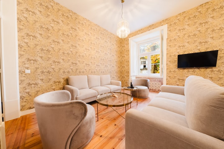 Stylish 5br Apartment In Central Lisbon - Odivelas