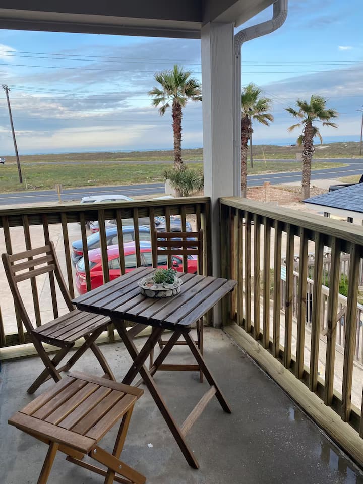 Beach Retreat On The Canal - Corpus Christi, TX