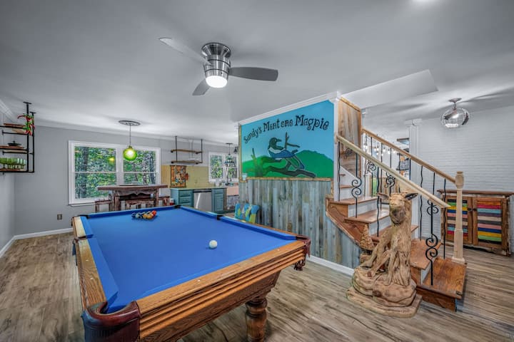 Sandy's Mentone Magpie - Mentone, AL