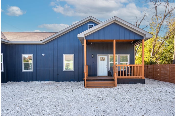 Pristine 3 Br/ 2ba Abode Close To Lovely Downtown! - Beacon Hill - San Antonio