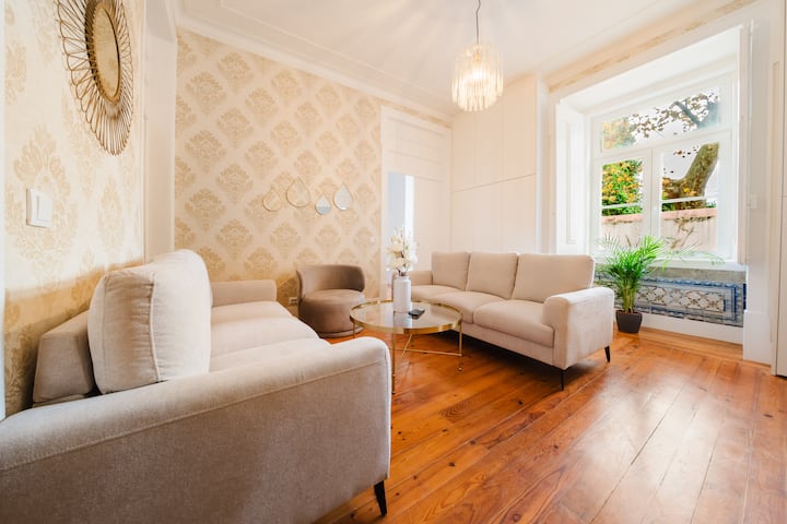 Iconic 6br Luxury Stay In City Center - Lisbon