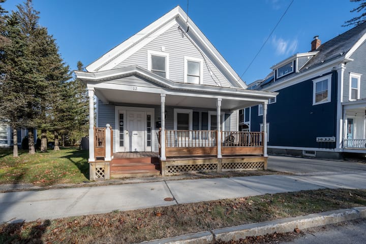 Cozy Condo In Downtown Ludlow | Walk To Dining - Ludlow, VT