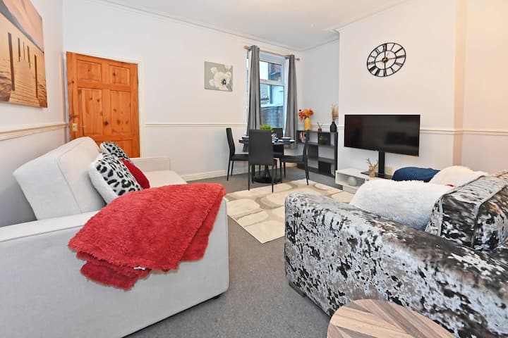Campbell Place | Free Parking | Sleeps 6 | Wifi - Stoke-on-Trent