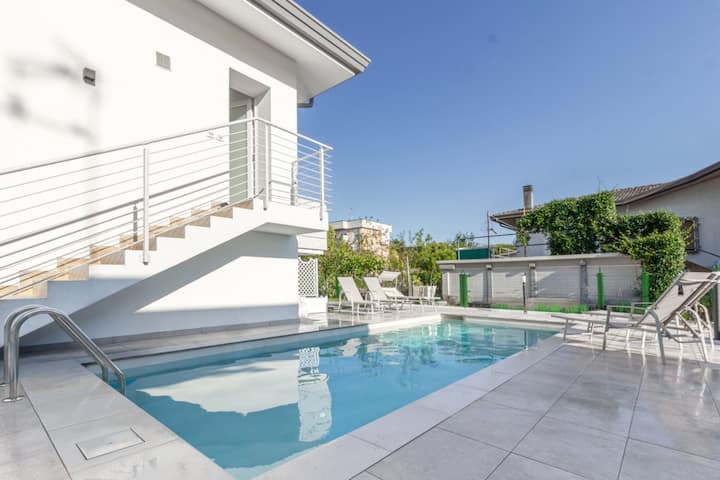 Appartement Moderne Avec Piscine Partagée - Caorle