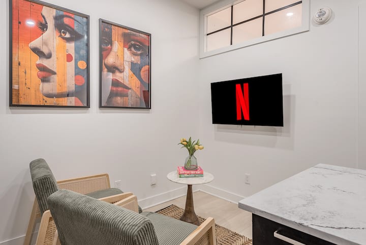 Cozy 2br Downtown Montreal - LaSalle